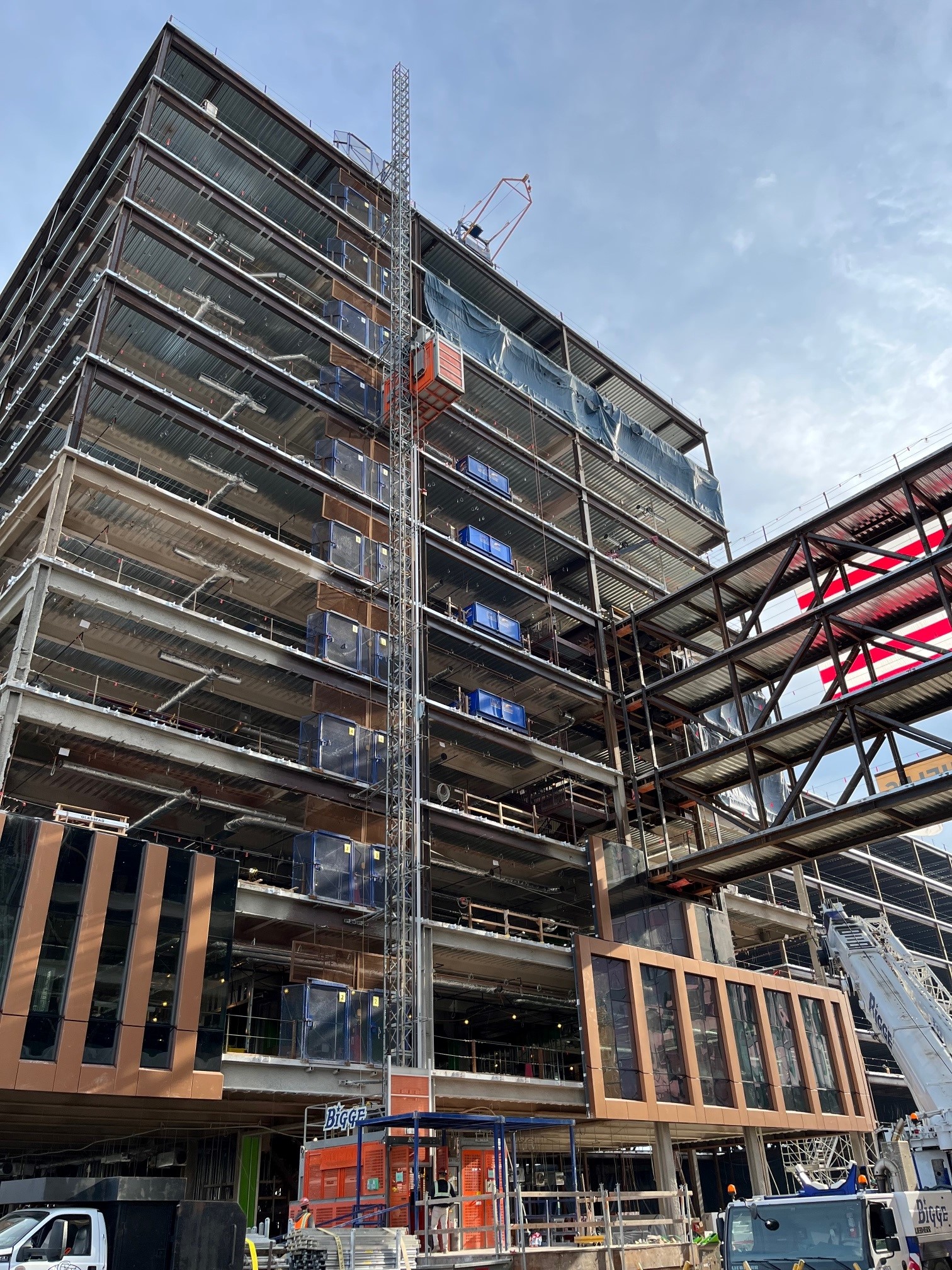 DOC High-Rise Material Hoisting - DOC